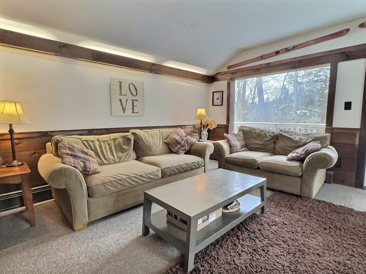 Snowarts, Wood Burning Fireplace, Close To Slopes - Killington, VT