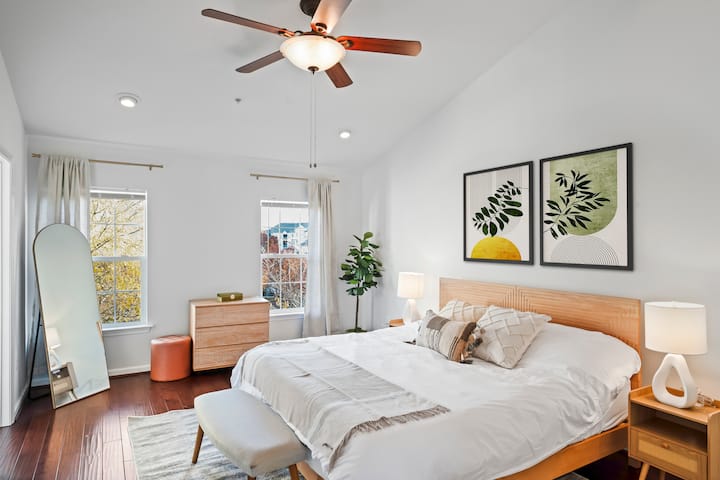 Mid Term Germantown Stay – Walk To Town Center! - Germantown, MD