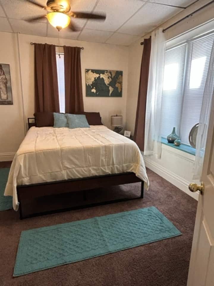 Charming 1 Bd.  Entire Place - Springfield, IL