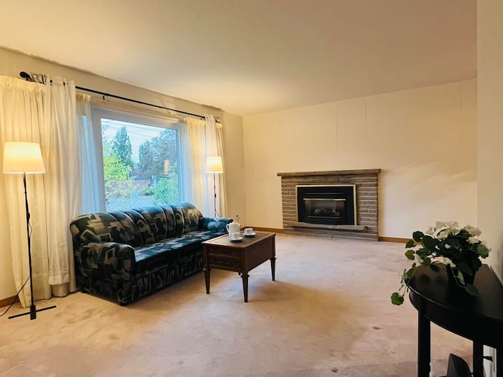 Rm 4 - Small & Cozy - Mississauga