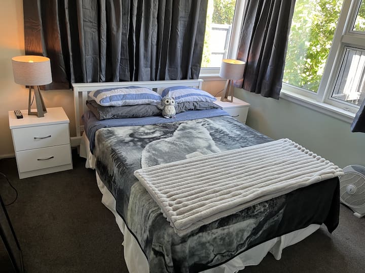 Peaceful & Quiet With Dedicated Wk Area & Netflix - Governors Bay