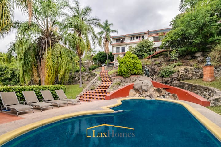 Gran Casa C/alberca, Asador, Jardín P/14 Huéspedes - Cuernavaca