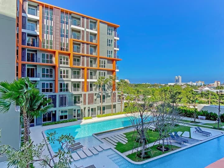 Spacious Condo In City Center - Hua Hin