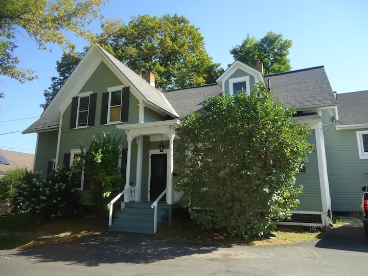 Cozy 3 Bed Apartment Near Dhmc - Hanover
