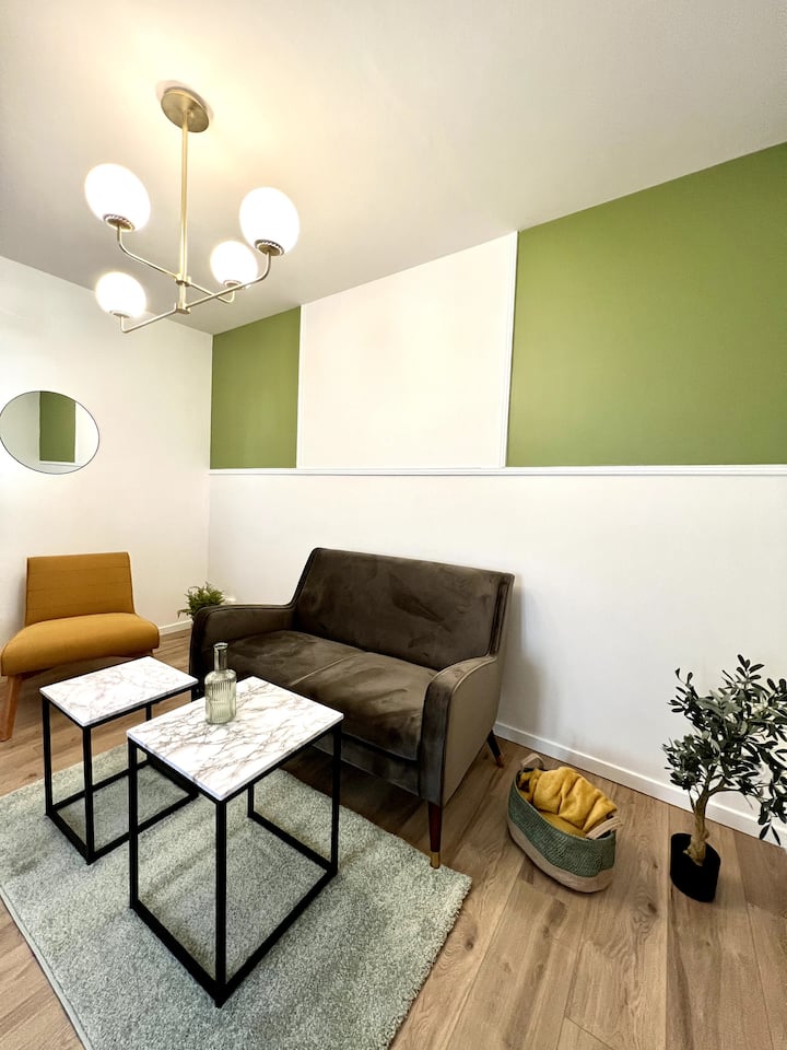"Petit Paris" - Centre Ville Parking/balcon - Albertville