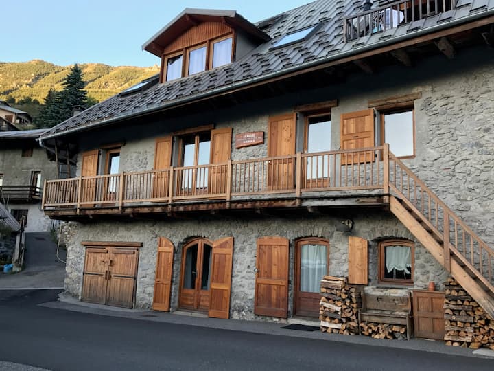 Chalet Charme 3* 14/20 Couchages - Risoul 1850