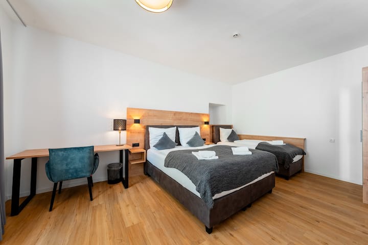 Suite With Balcony - Innsbruck