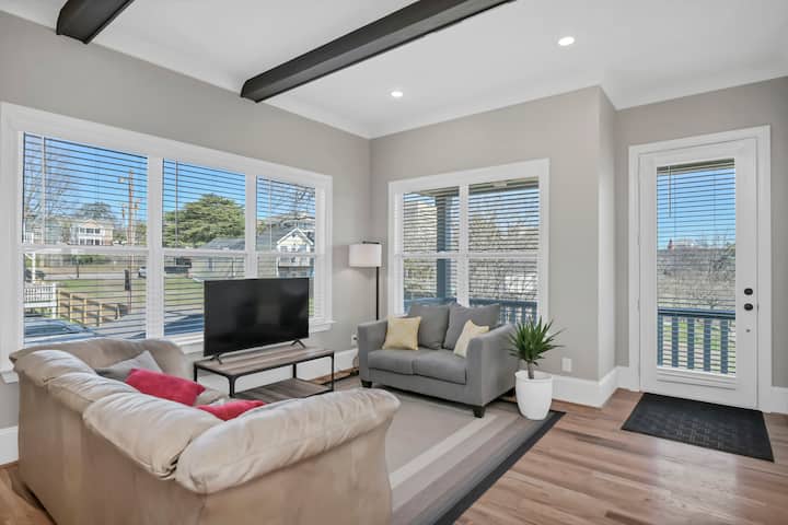 The Graveyard |4br 3ba|downtown - Columbia, SC