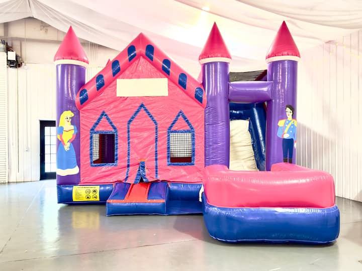 Fox Cabin: Arcade, Inflatables, Fishing & More! - Guntersville