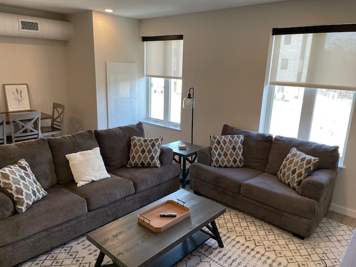 Gorgeous New 1 Bedroom Apt In Decorah! - Decorah, IA