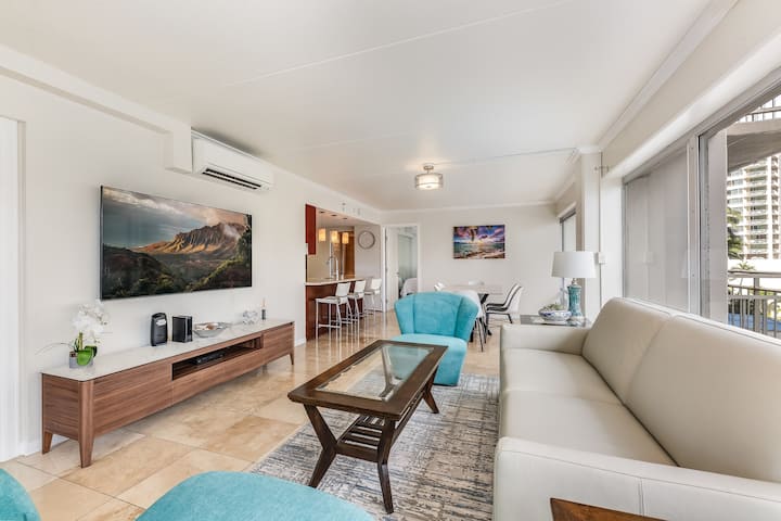 Splendid 2bd W/ One Free Parking - Honolulu, HI