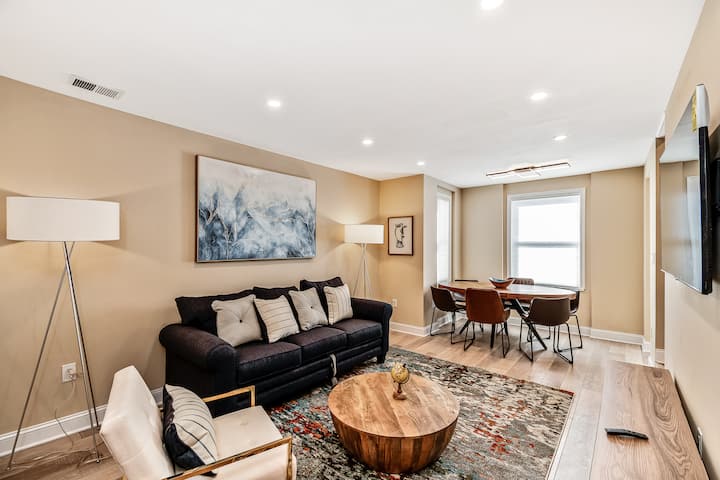 Downtown 3b/3b Escape W/deck- A+ Location -Sleep 9 - Philadelphie, PA