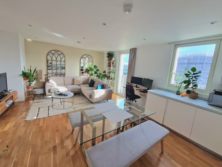 2br Flat: Modern & Convenient - London