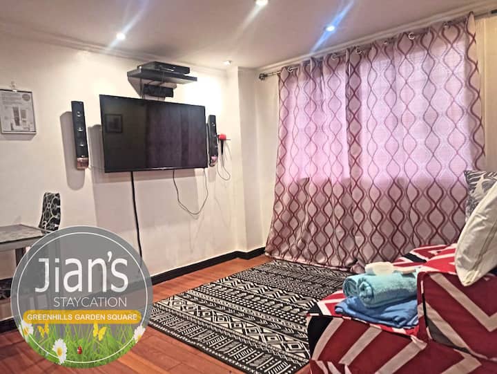 2br Condo Col Bonny Serrano Ave Cubao Quezon City - Quezon City
