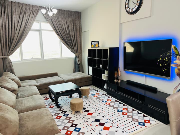 2 Bedroom Apartment - Home - 아지만