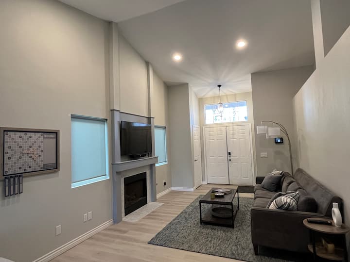 Bungalow Minutes From Airport - Perfect For Wfh - Paradise, NV