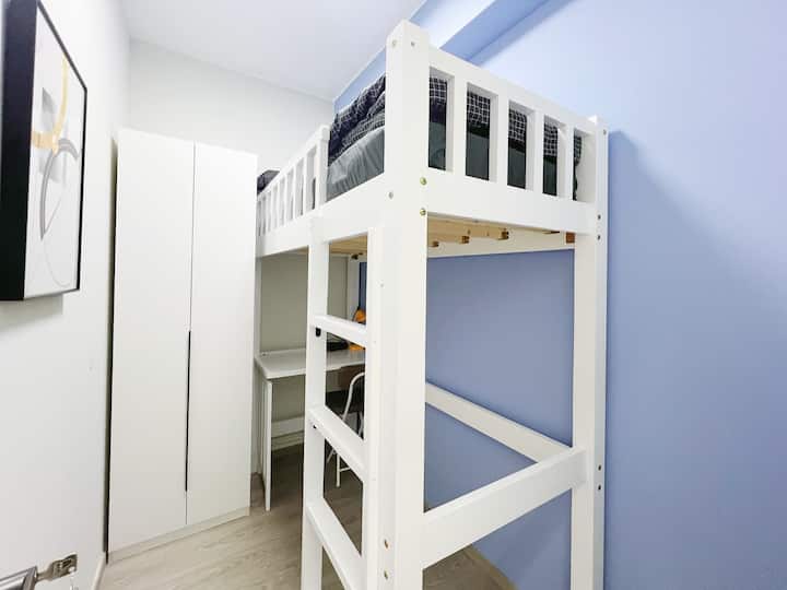 High Level Simple Bunk @ 187 Wan Chai Road - 香港