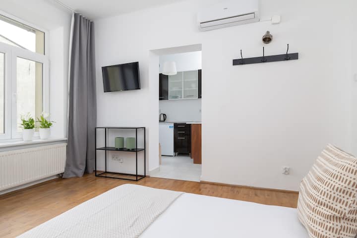 Studio Apartment With Ac - Długa 65 - Cracovie