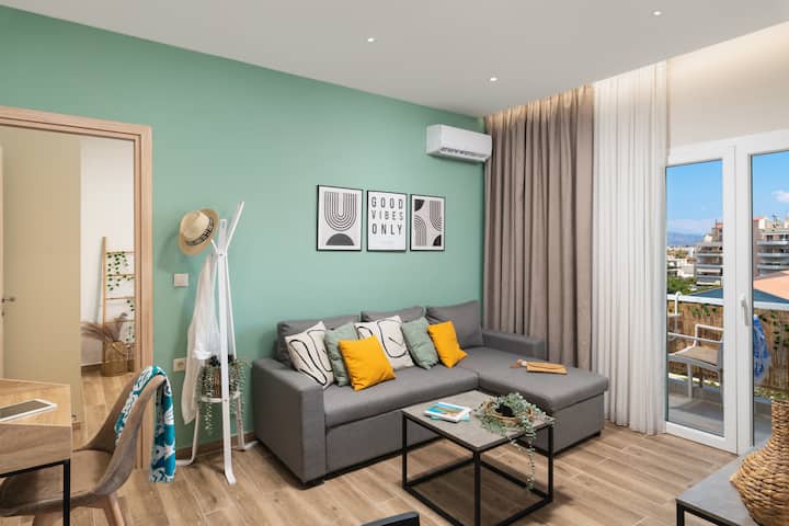 Zoe's Horizon - Chania