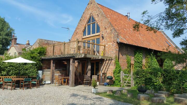 Camps Heath Barn - Suffolk
