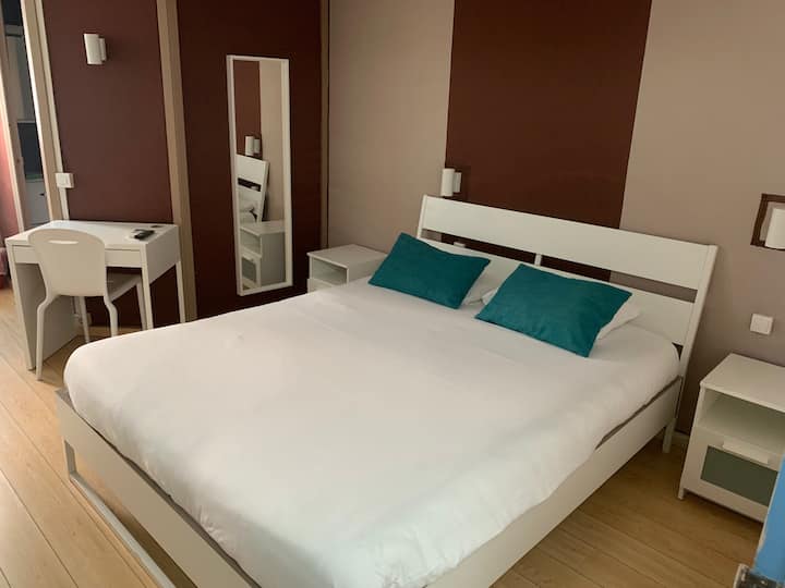 Chambre Triple Climatisée - Aix-en-Provence