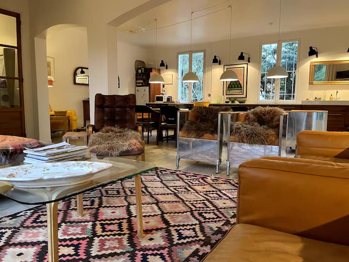 Aesthetic Roomy Château Location Next To Beach - Cannes