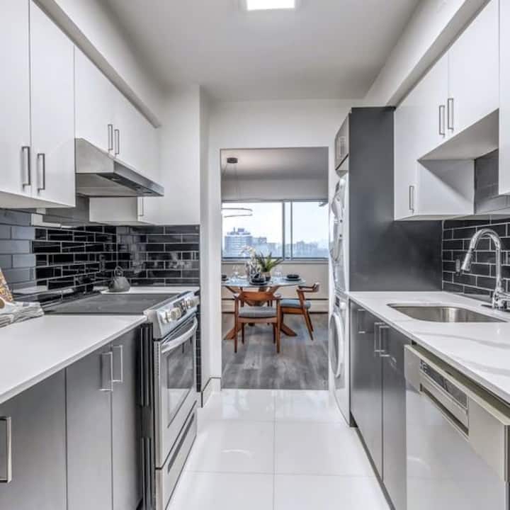 Beautiful 2 Bedroom Apt For Rent - Dorval