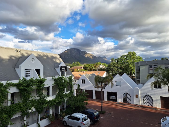 Amatoni Green - Off Dorp Street & Secure Parking - Stellenbosch