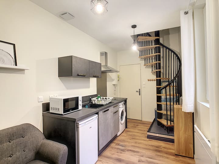Petit Studio Atypique En Duplex - Aqualand Agen