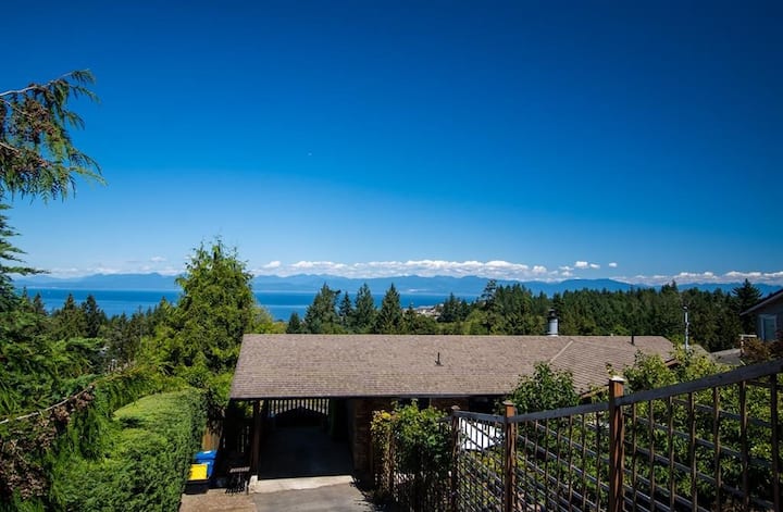 Ocean View Retreat - Nanaimo