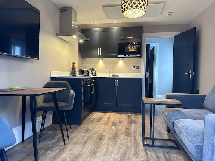 Peaceful, City Apartment - Cardiff