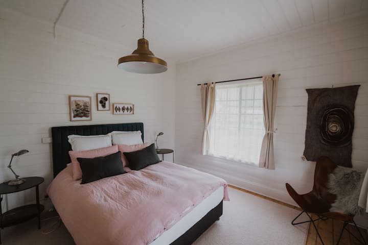 Windies Cottage - Gundagai