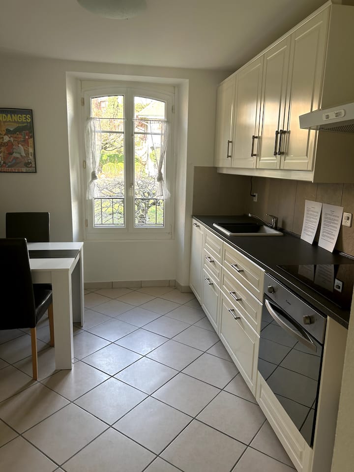Vue Imprenable Lac · Chambre Deluxe Avec Cuisine - Neuchâtel