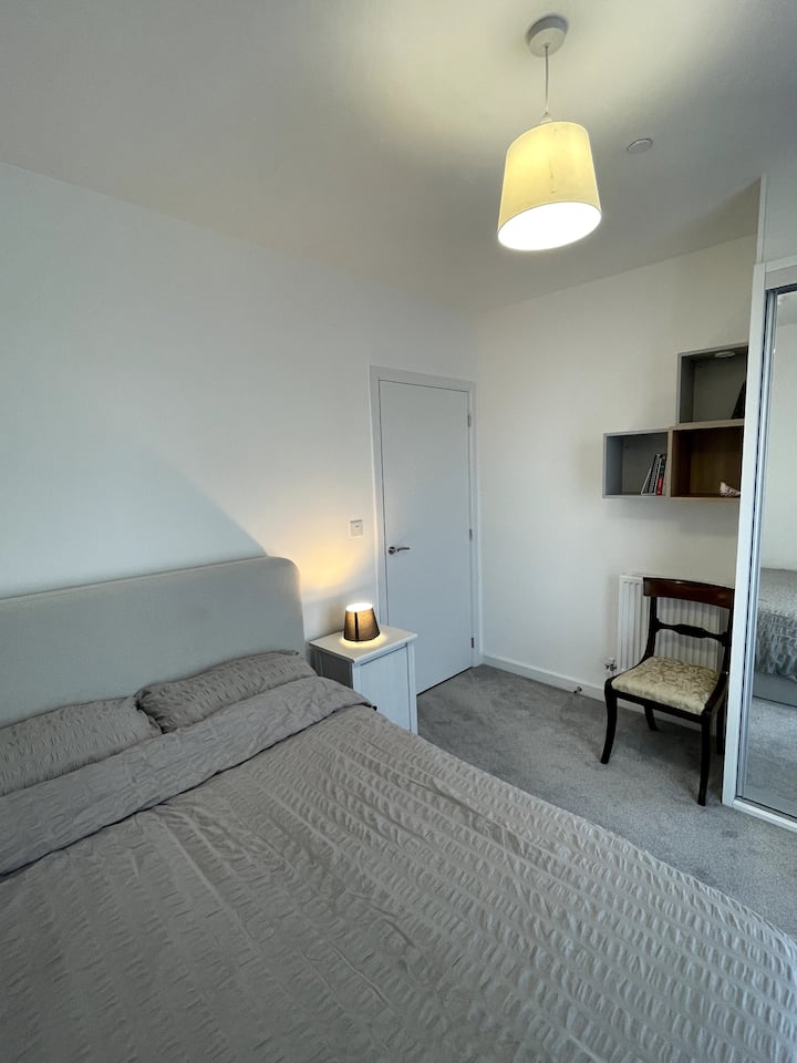 London Waterside Premium Room - Edgware