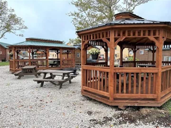 Cabin Near Geneva On The Lake - Geneva-on-the-Lake, OH