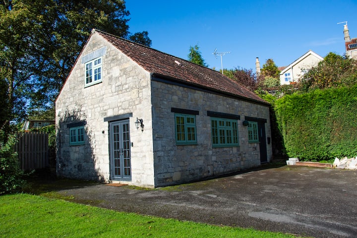 The Snug, Beautiful Country Retreat - Bath