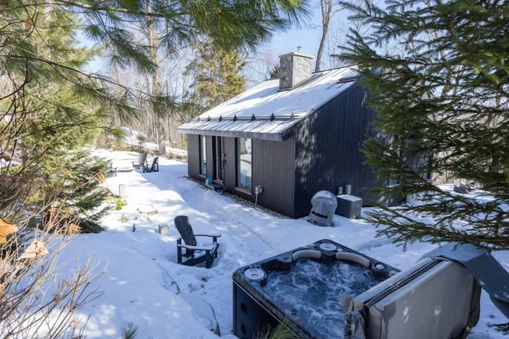 Chalet Kyalarny, Muskoka-hot Tub, Walk To Ski Hill - Huntsville