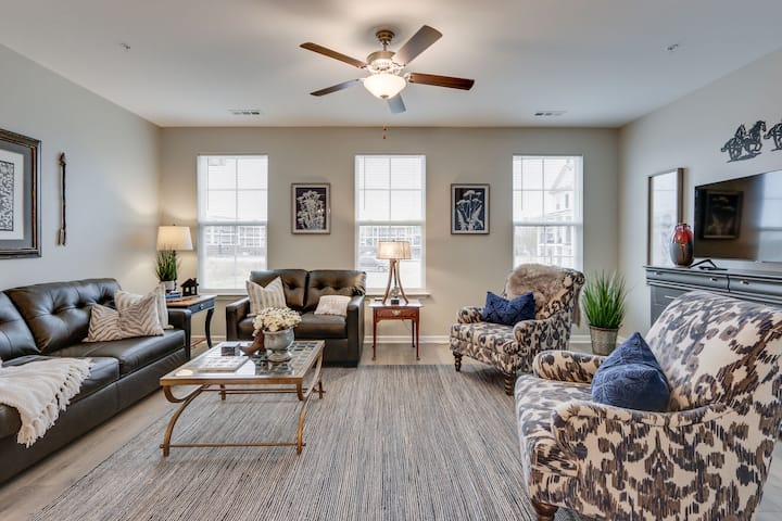 Gm-ultium Executive Townhouse "The Saloon" - Columbia