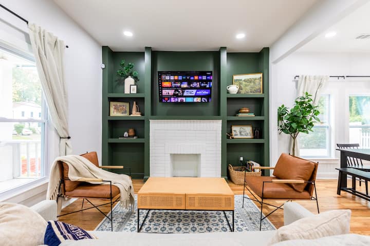 The Sims Cottage | Fully Renovated, Great Location - Atlanta, GA