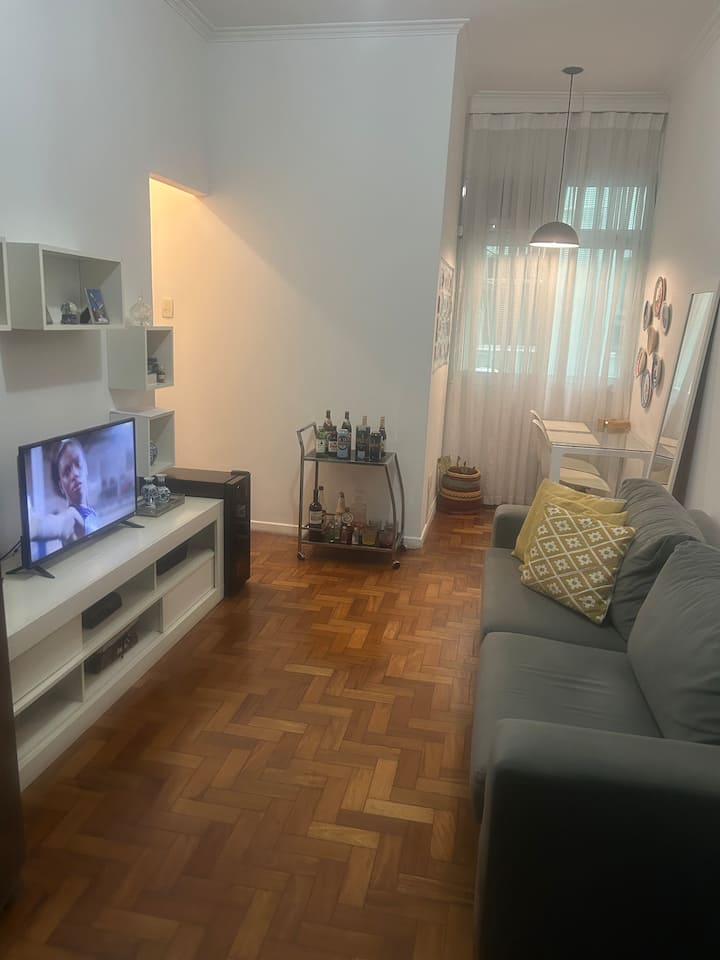 Apartamento Bem Localizado Copacabana Rj - Copacabana