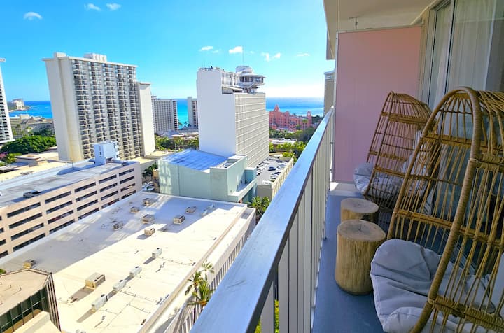 2 Queen+sofa, Free Parking, New Renovation, View! - Honolulu, HI