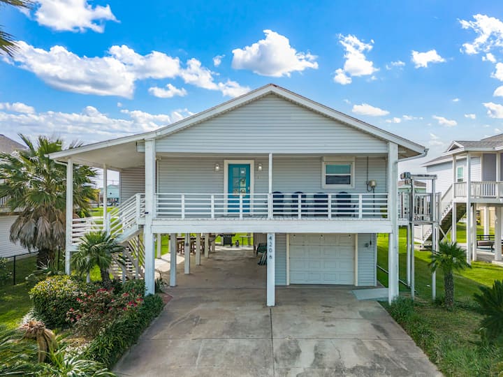 Sea Smile - A Sea Isle Gem! - Galveston, TX