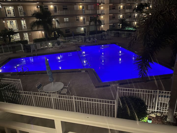 Waterfront Direct Gulf Access 30 Day Minimum Rent - Marco Island, FL