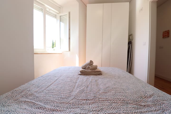 Entire 1 Br Apartment In Lapa + Ac - Lisszabon