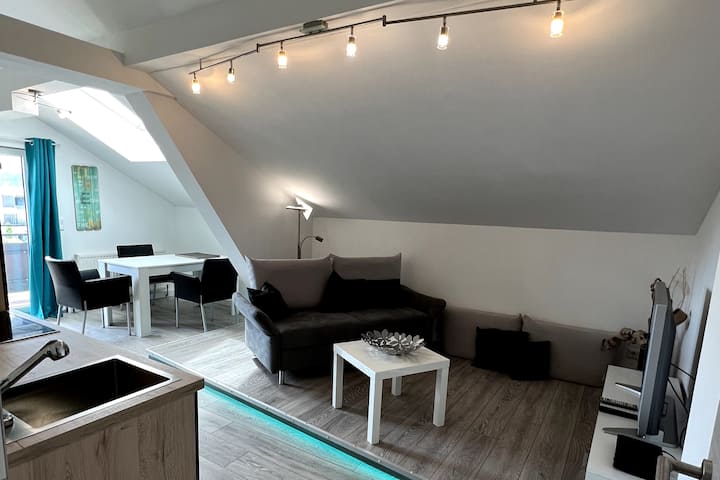 Modernes Loft Mit Balkon & Bergblick - Villach