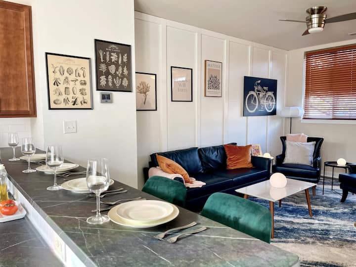 Cityview Modern House Near Center City W/ Roofdeck - Philadelphia, PA