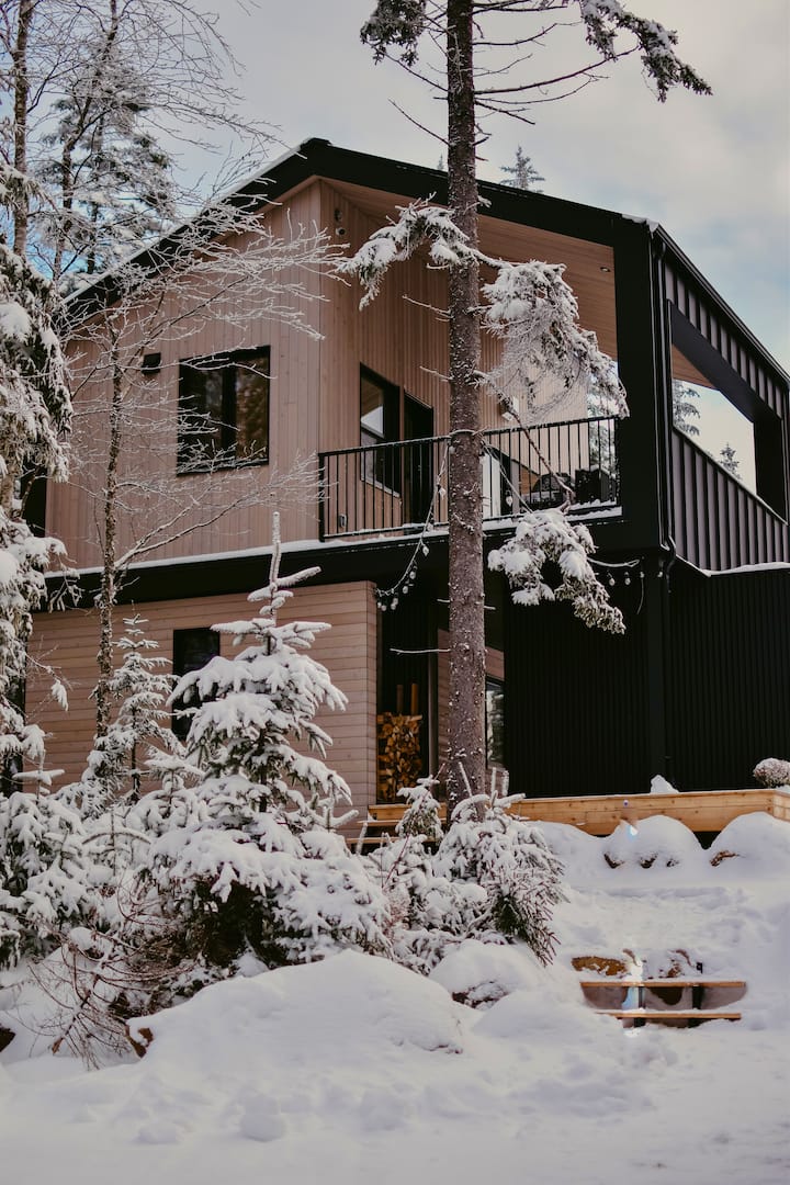Spa, Sauna, Vue Montagne | ÉVasion Au Nanok - Quebec City