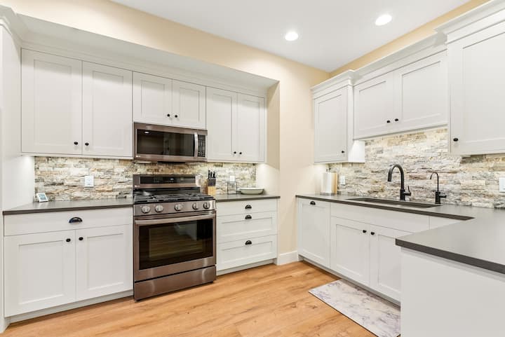 Steps From Grace Campus & Overlooks Winona Village - Carr lake, Claypool