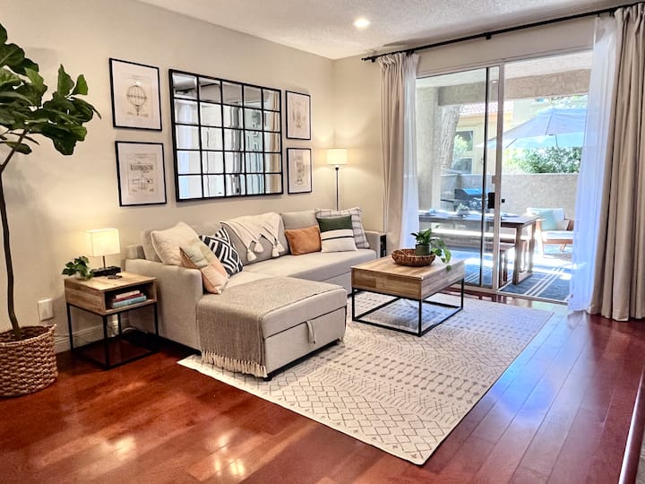 Peaceful Dual King Ensuites Near Magic Mountain - Santa Clarita, CA