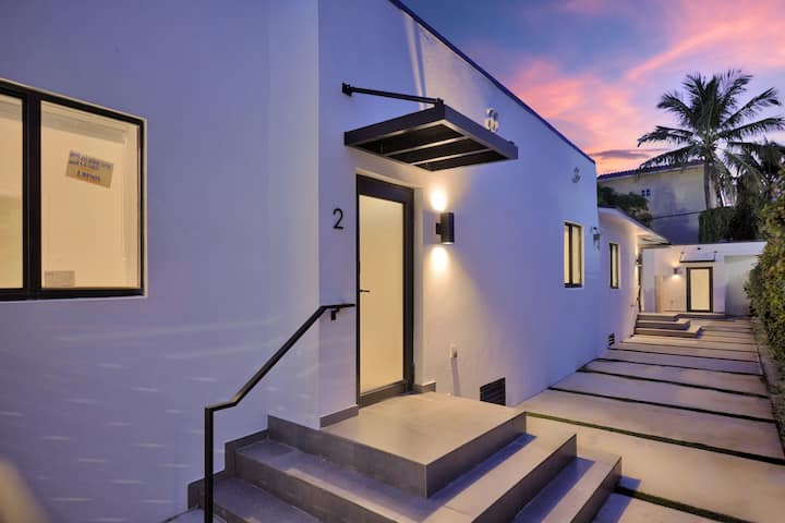 Villa 2 In Miami - Miami, FL